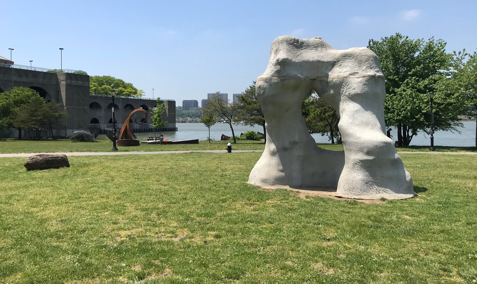 H A R L E M + B E S P O K E: WALK: SCULPTURE PARK AT RIVERSIDE PARK AND ...