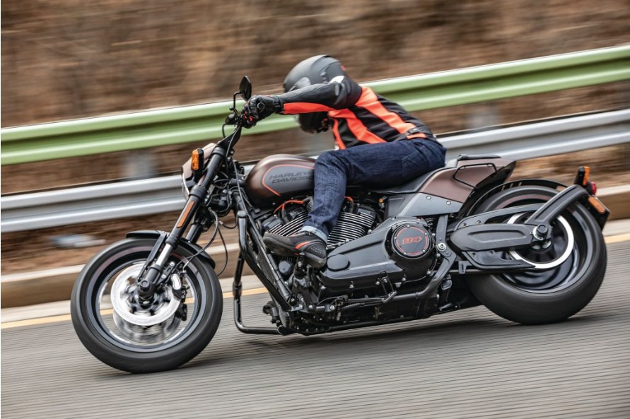 Drag machine with cornering, Harley-Davidson FXDR 114 | 코리언리더