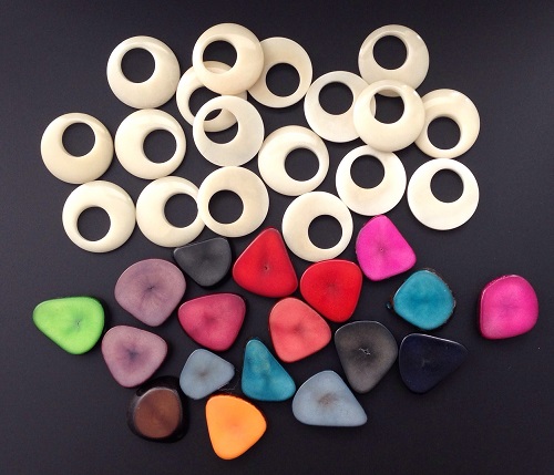 Ecuadorian Hands' $60 Tagua Beads Giveaway / The Beading Gem