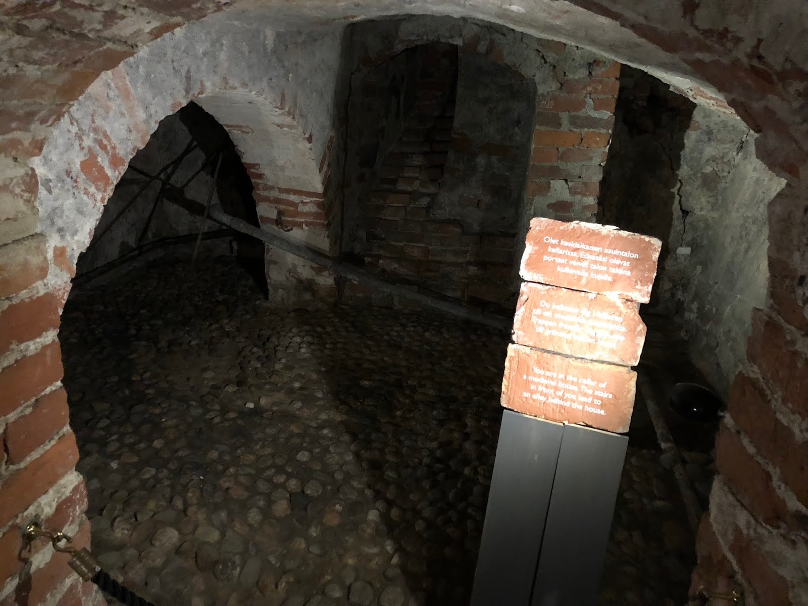 Medieval plank causeway from the 13th century discovered in Berlin. : r ...