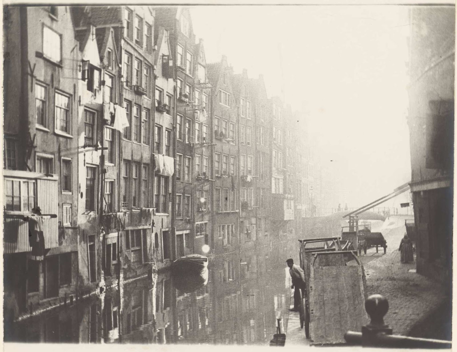 Spencer Alley: Amsterdam Photographs by George Hendrik Breitner