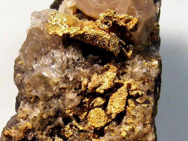 Biblioteca Secreta: Jos labele de pe aurul Romaniei!