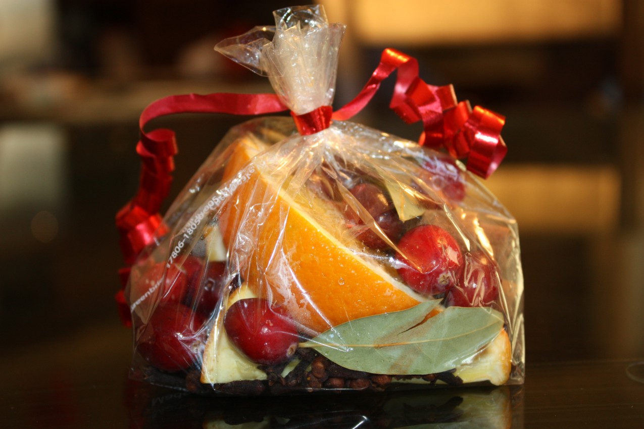 pass the peas, please: fresh christmas potpourri