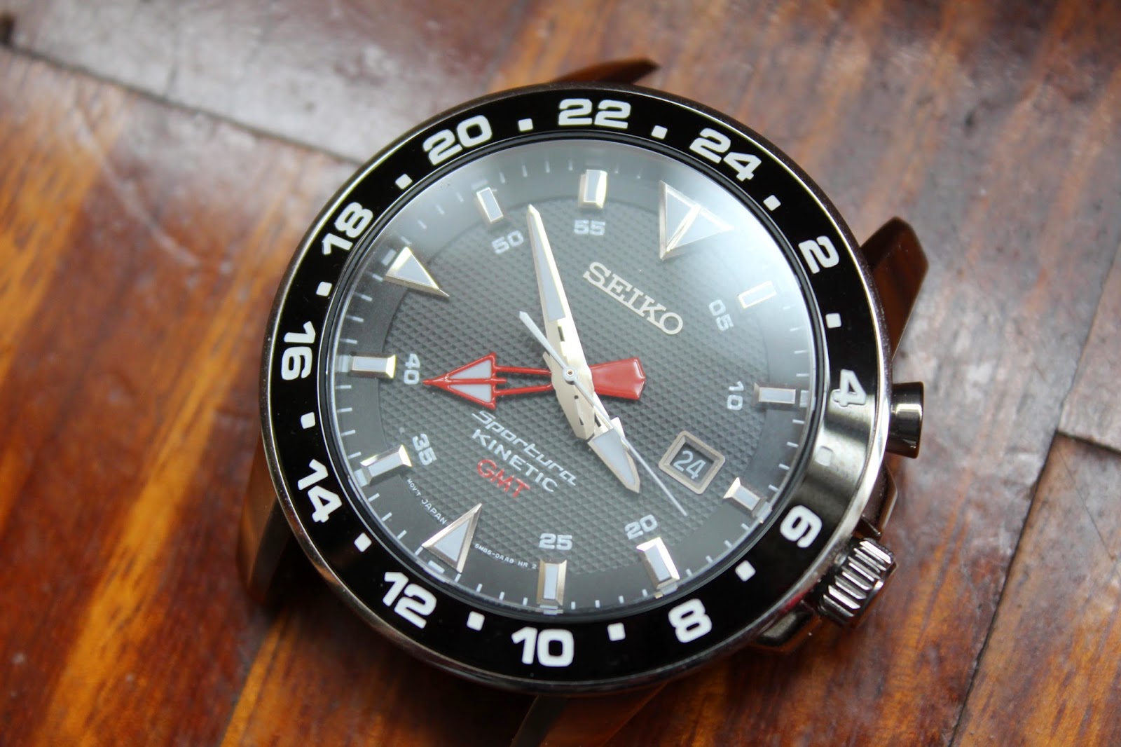 Mi tiempo, mi reloj.: Seiko kinetic GMT