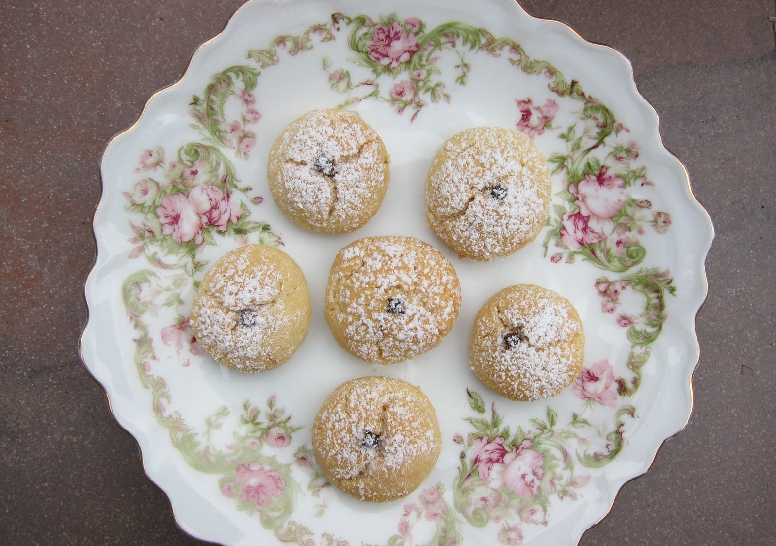 #32 Kourambiedes (Greek Butter Cookies) 1974