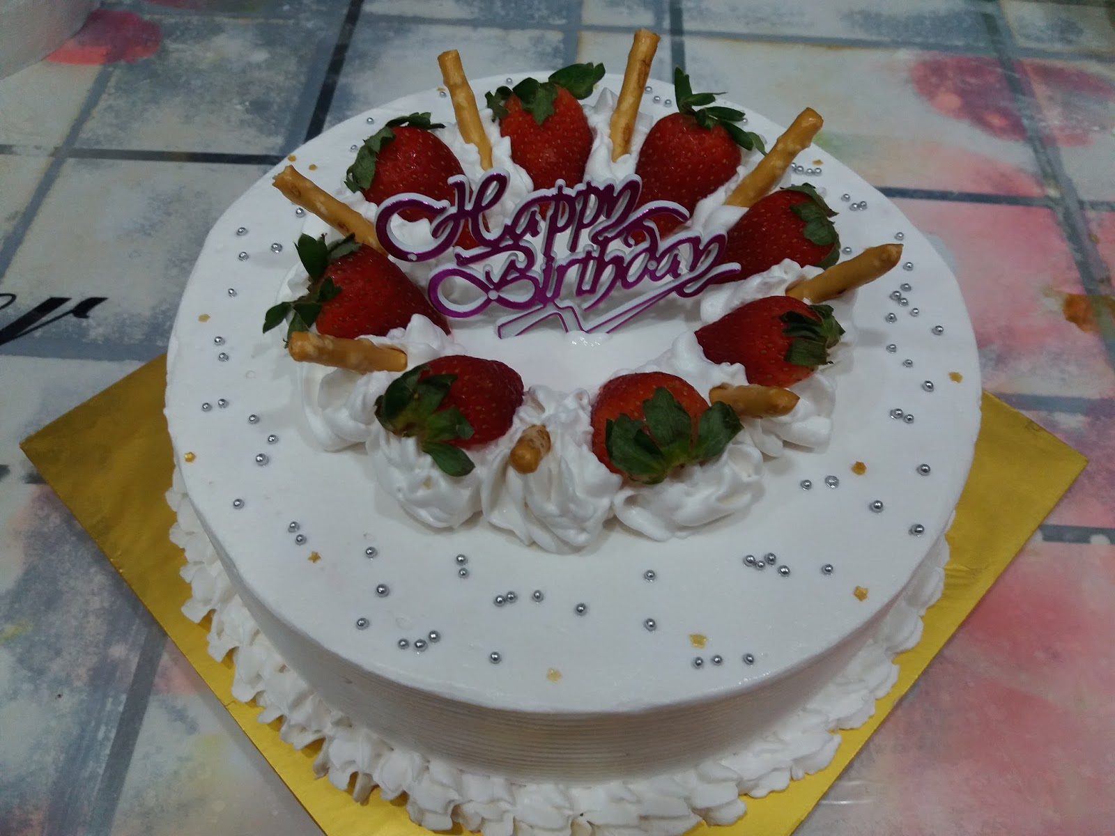 YES.HomemadeBakery : Longan Fresh Cream Cake