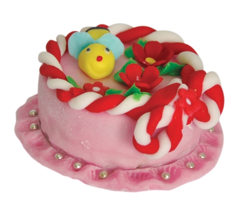 Reteta de acasa: Tort de Martipan cu ocazia Martisorului