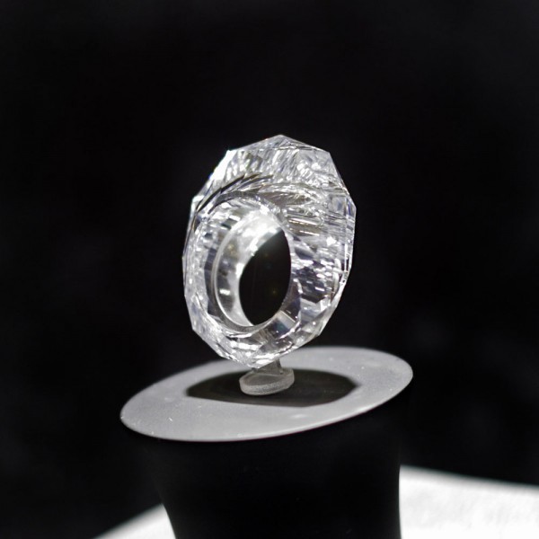 Passion For Luxury : World’s first All-diamond Ring by Shawish Geneva