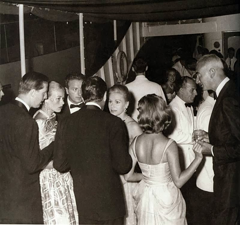 Naval Warfare: HMCS Stormont (K327)