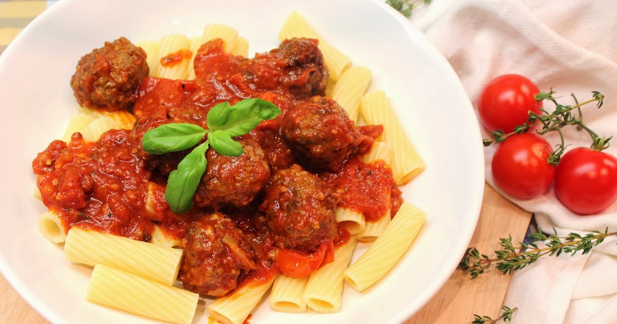 Pasta mit Fleischbällchen (Pasta with Meat balls)