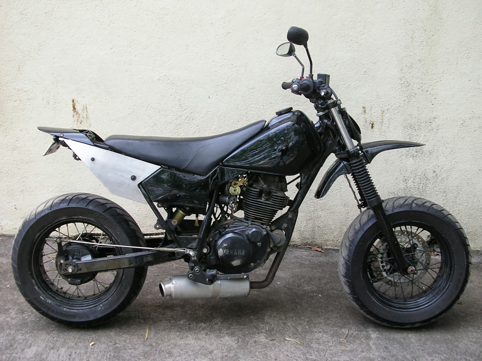 MAKO // : TW super-motard