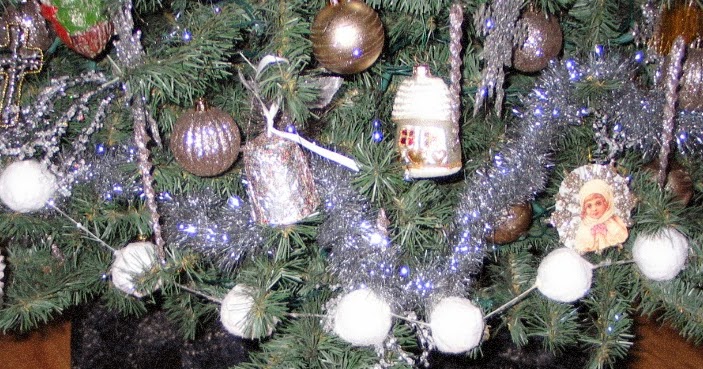 Victorian Snowball Garland Tutorial | Belznickle Blogspot : Victorian ...