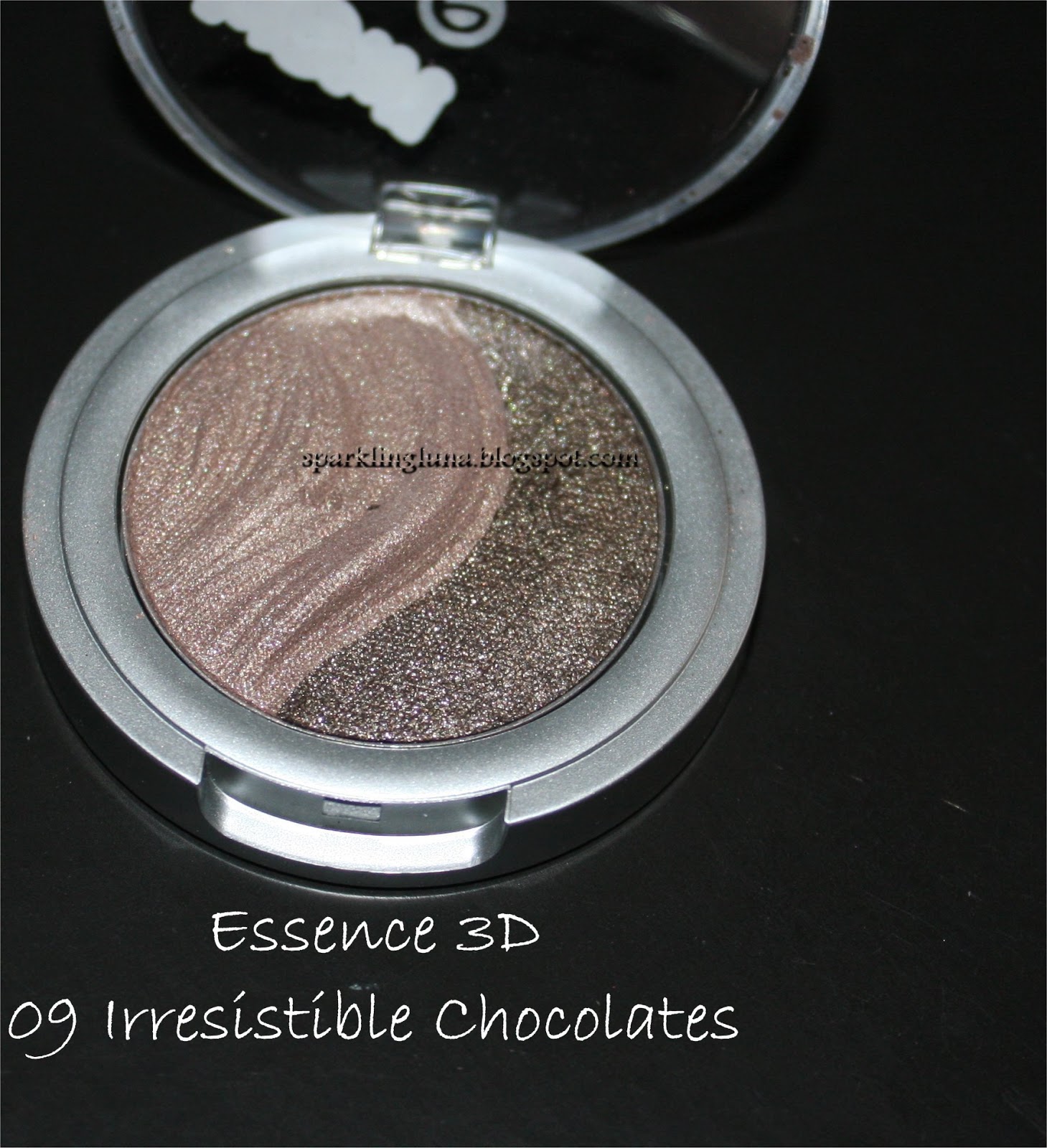 Sparkling Luna: EOTD : Essence 3D Irresistible Chocolates