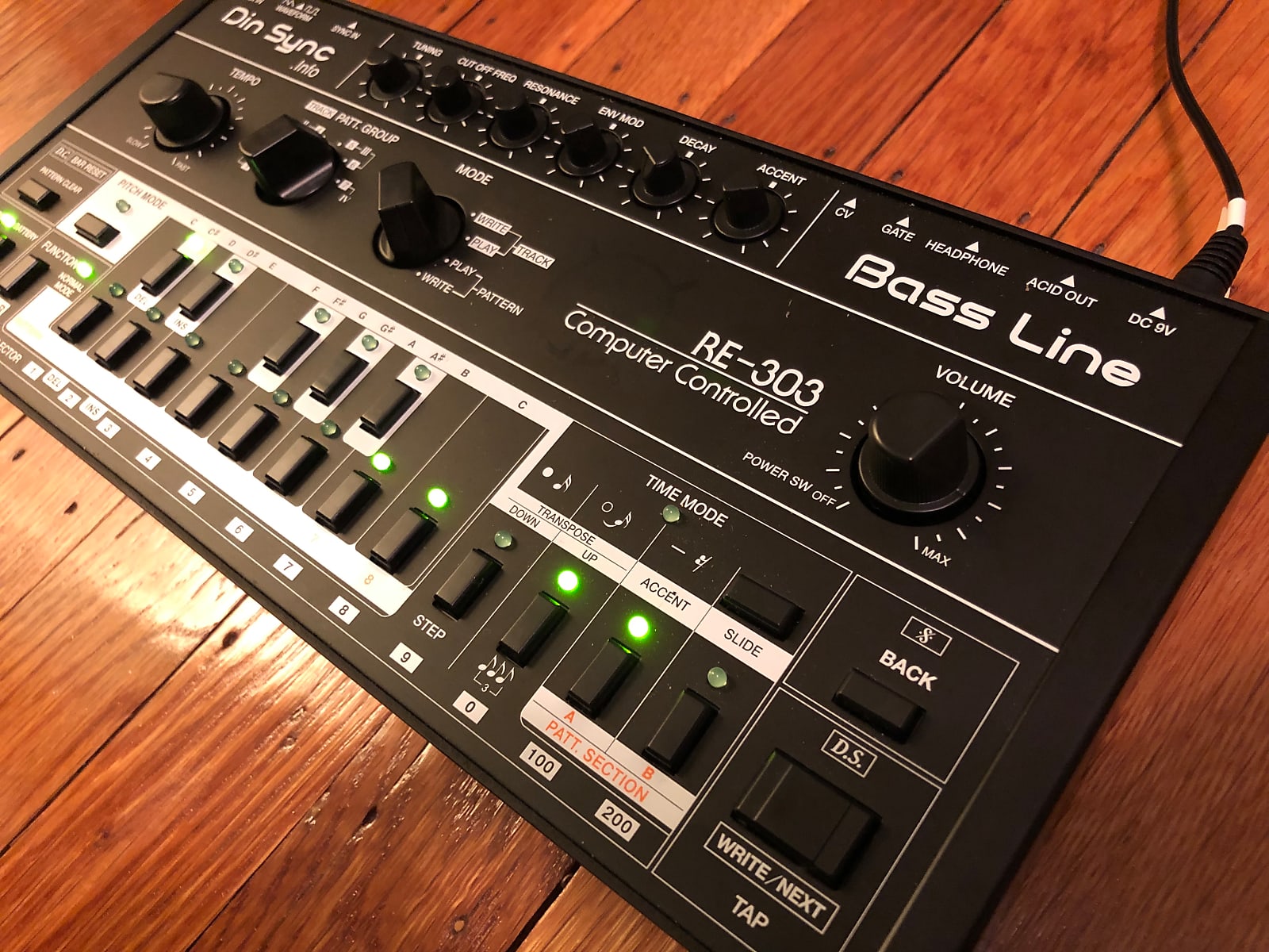 MATRIXSYNTH: Din Sync RE-303 - Acid Beast - Black Green LEDs