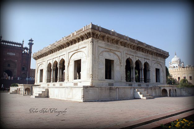 Gardens of Lahore: Hazoori Bagh ~ Jaho Jalal