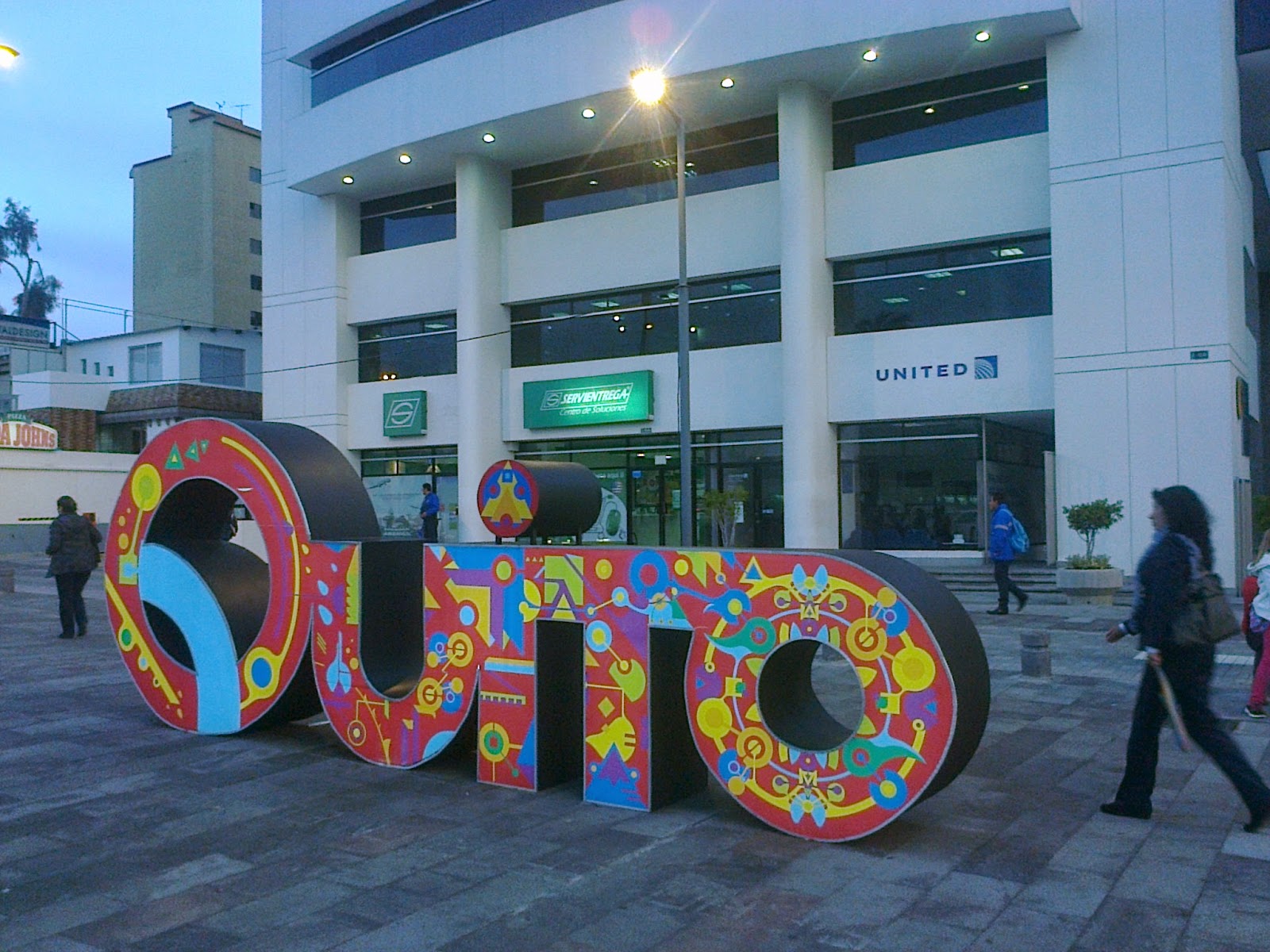 Centros Comerciales en Quito - Quicentro Shopping (Norte, Naciones Unidas)
