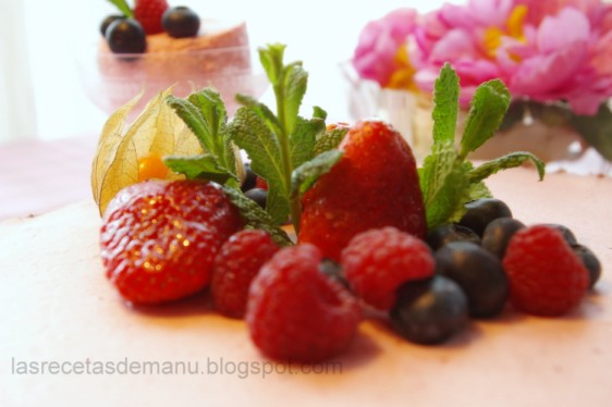 Las recetas de Manu: PASTEL MOUSSE DE FRESONES