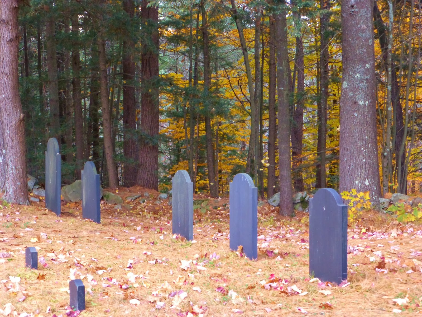 for the love of a house: Living in New England: Cemeteries