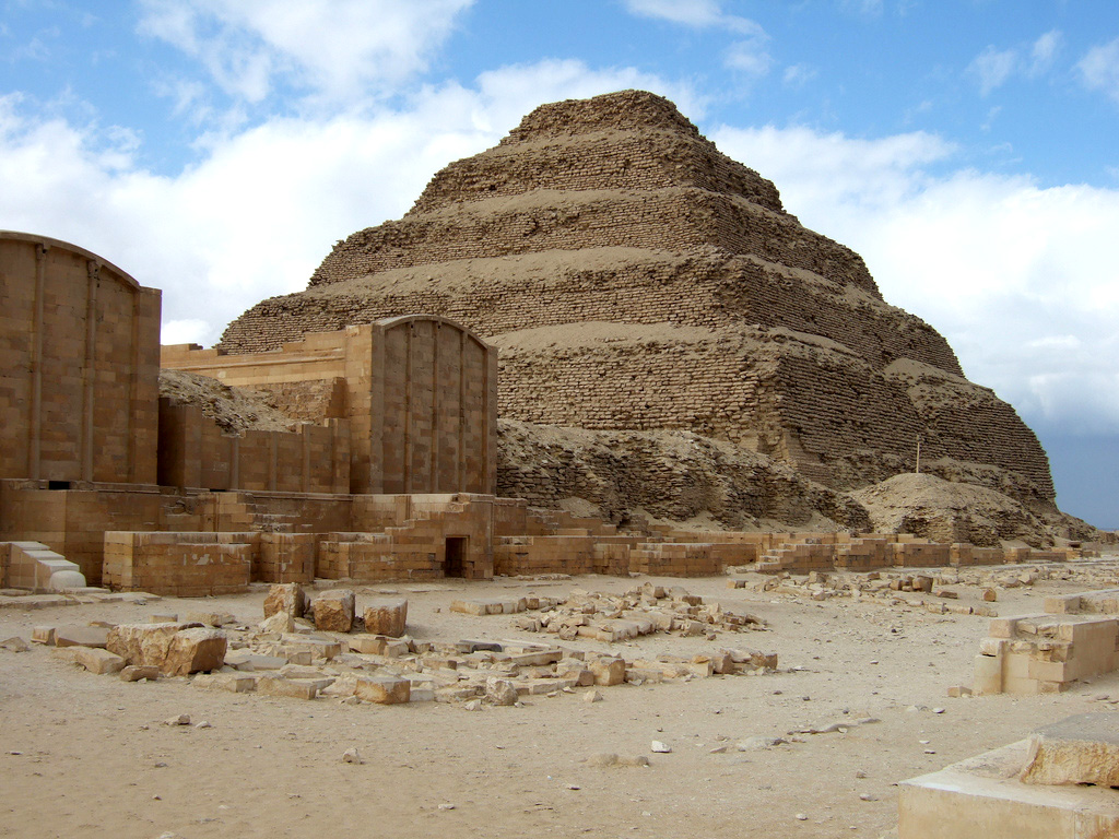 Arts Of Photos: Djoser and The Step Pyramid [ Photoshop Auto - Blend]