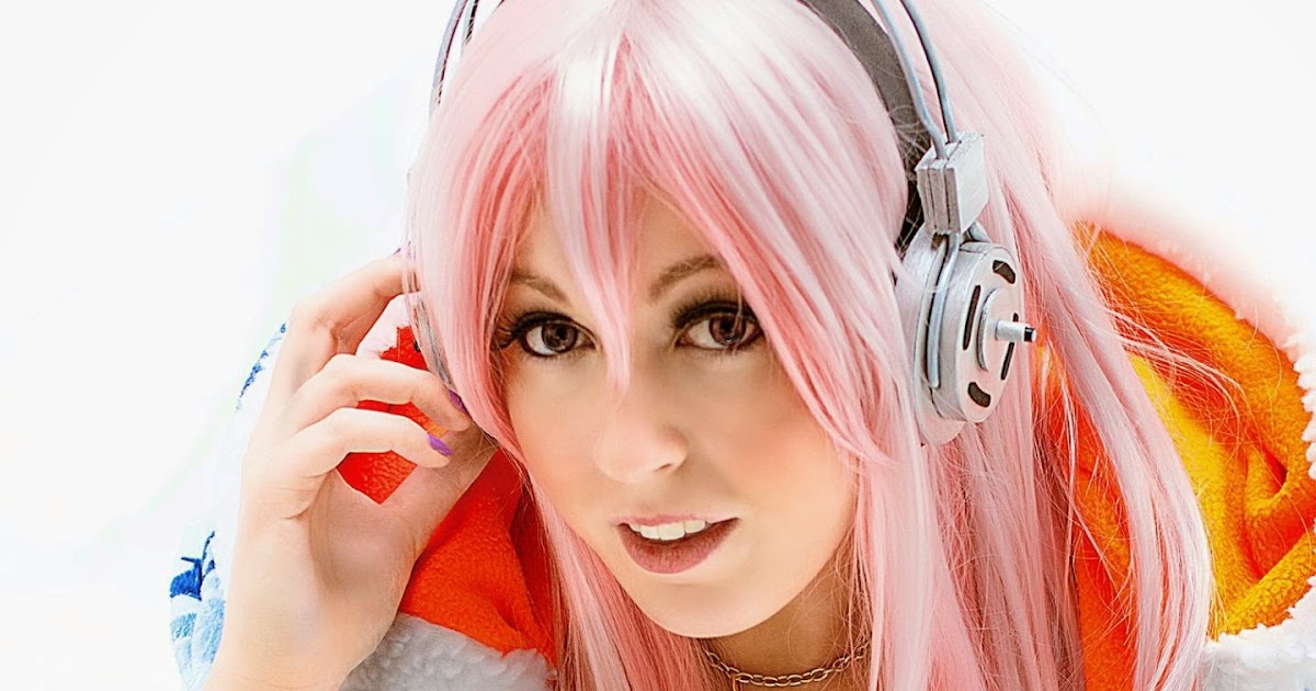 Cosplayer Video Interview: Casey Anne Cosplay at PAX East 2014