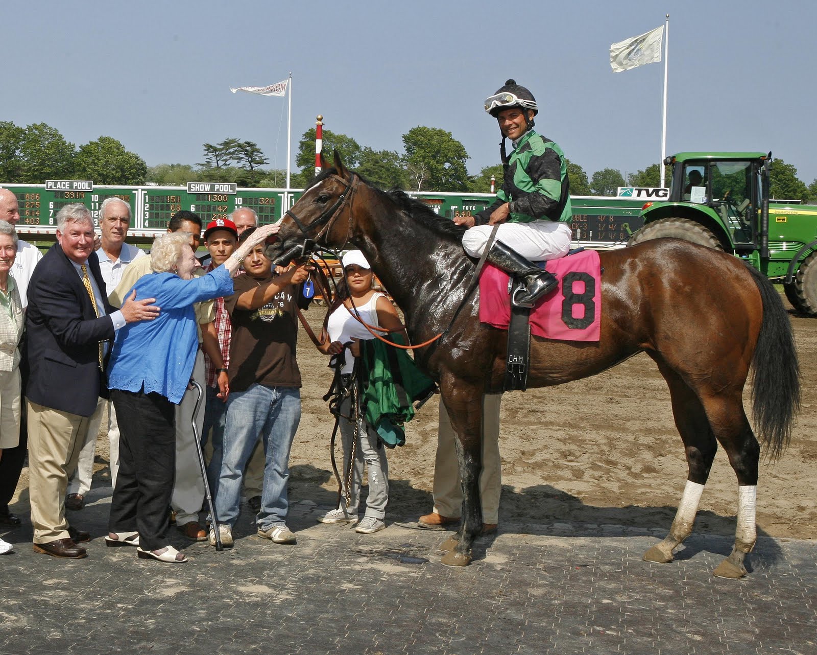 Thoroughbred Daily News Staff Blog: No Surprise: A Worthy Namesake…