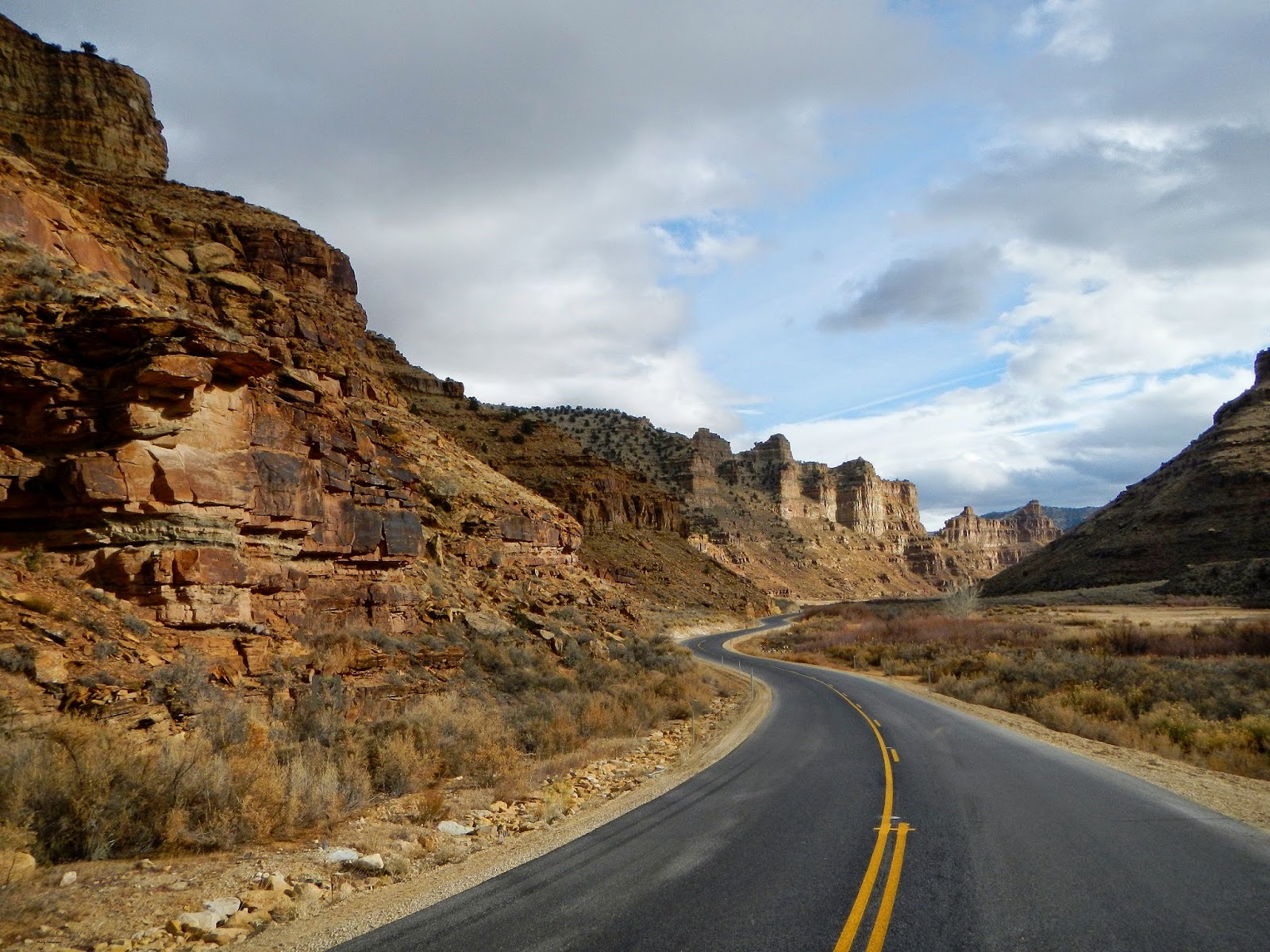 The Southwest Through Wide Brown Eyes: Late Fall at Nine Mile Canyon ...