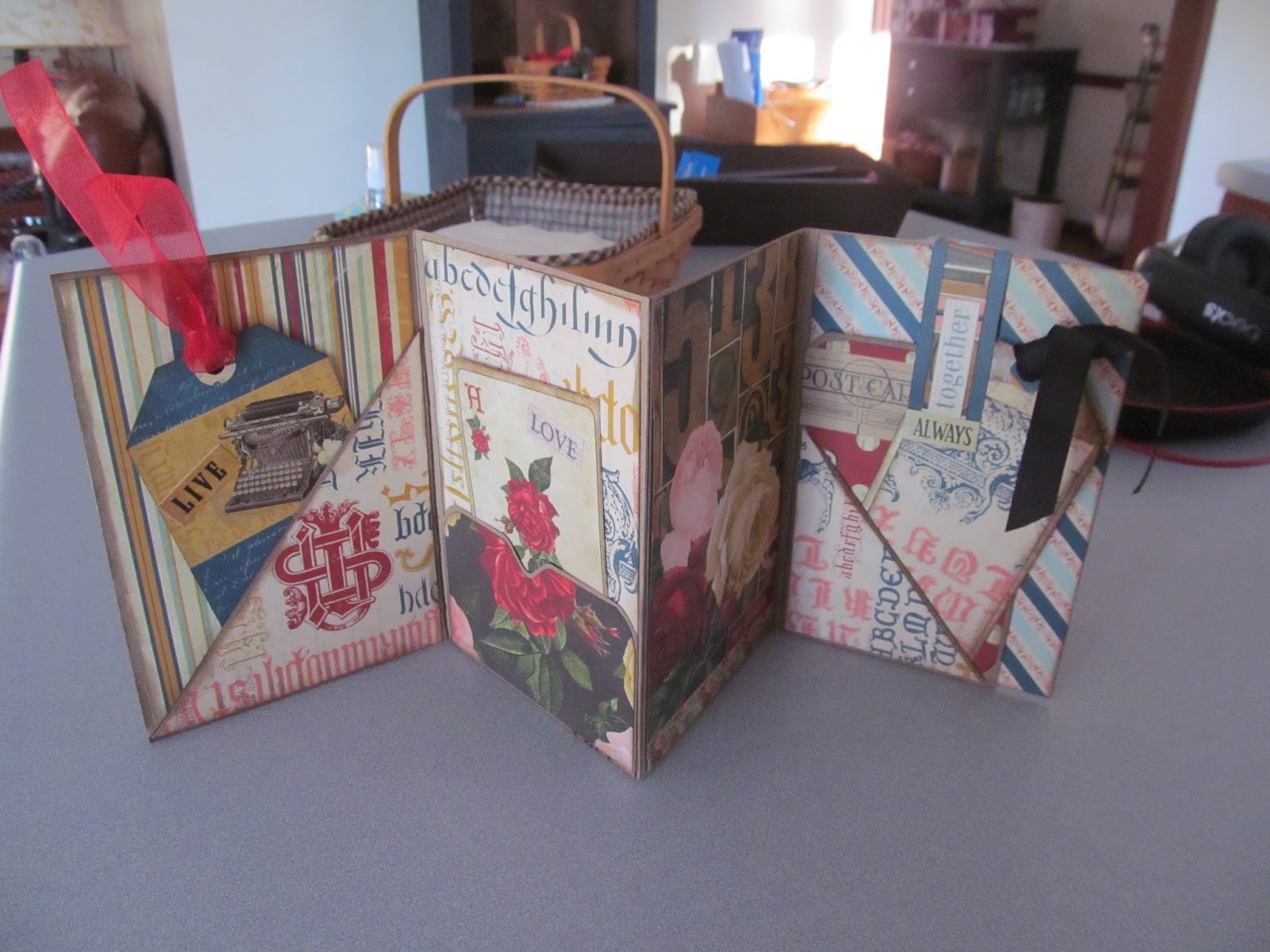 Creative Corner Studio: File Folder Album