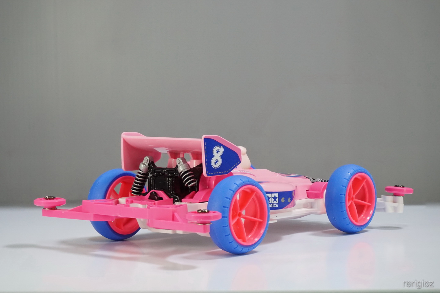 โลกใบเล็กของนายจืดจาง: ITEM 18089 MINI 4WD PIG RACER