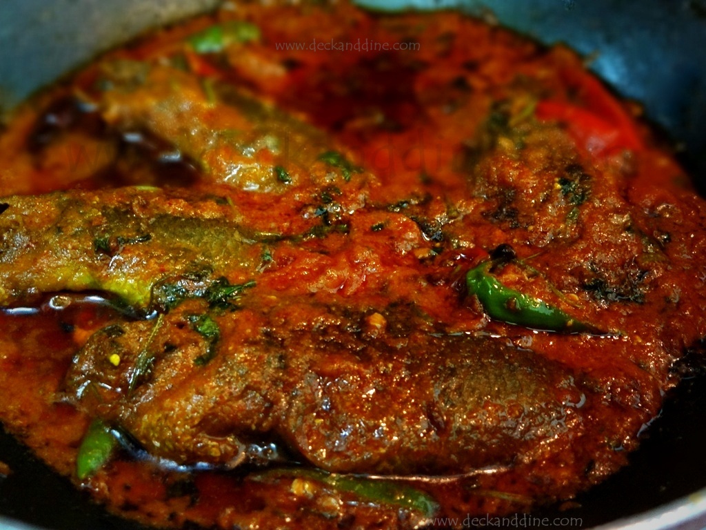 Tel Koi/ Climbing Perch Curry: Recipe with Step by Step pictures - Deck ...