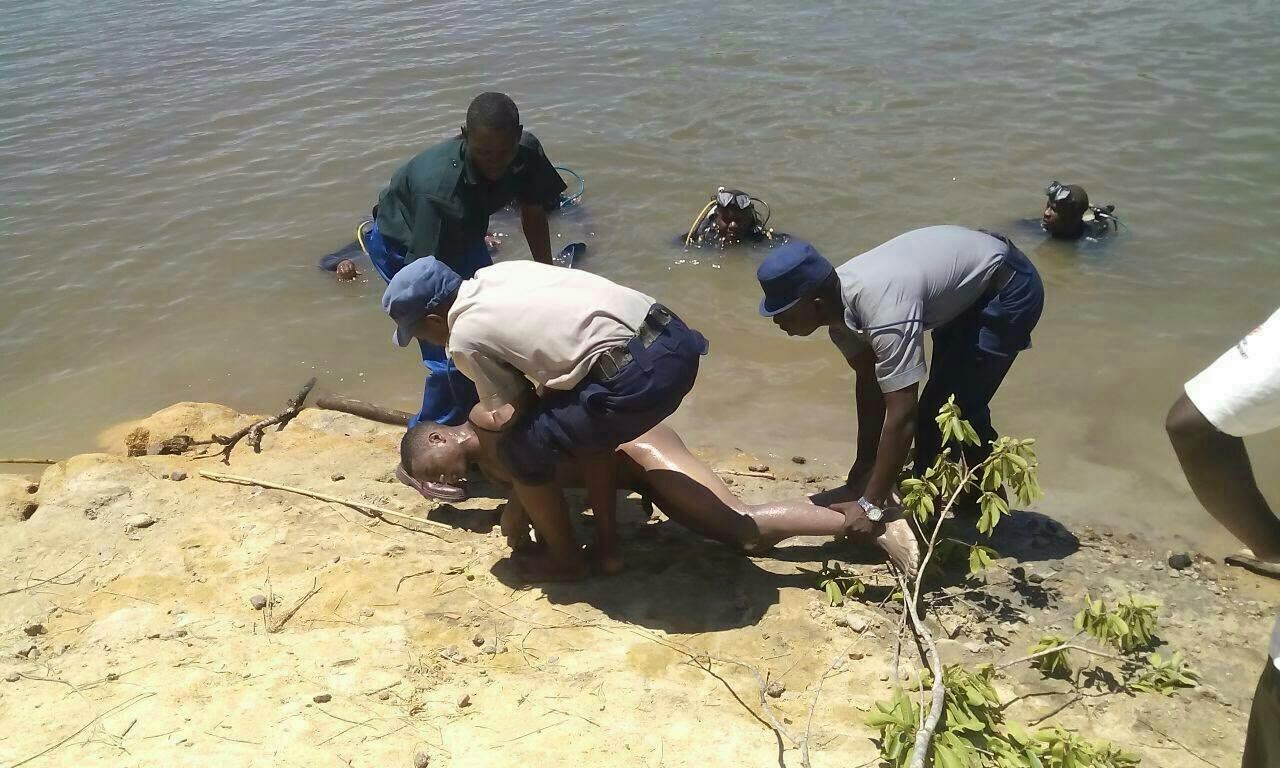 Maud Manyore's blog: Russell Brand defends Bruce Jenner on: Graphic ...