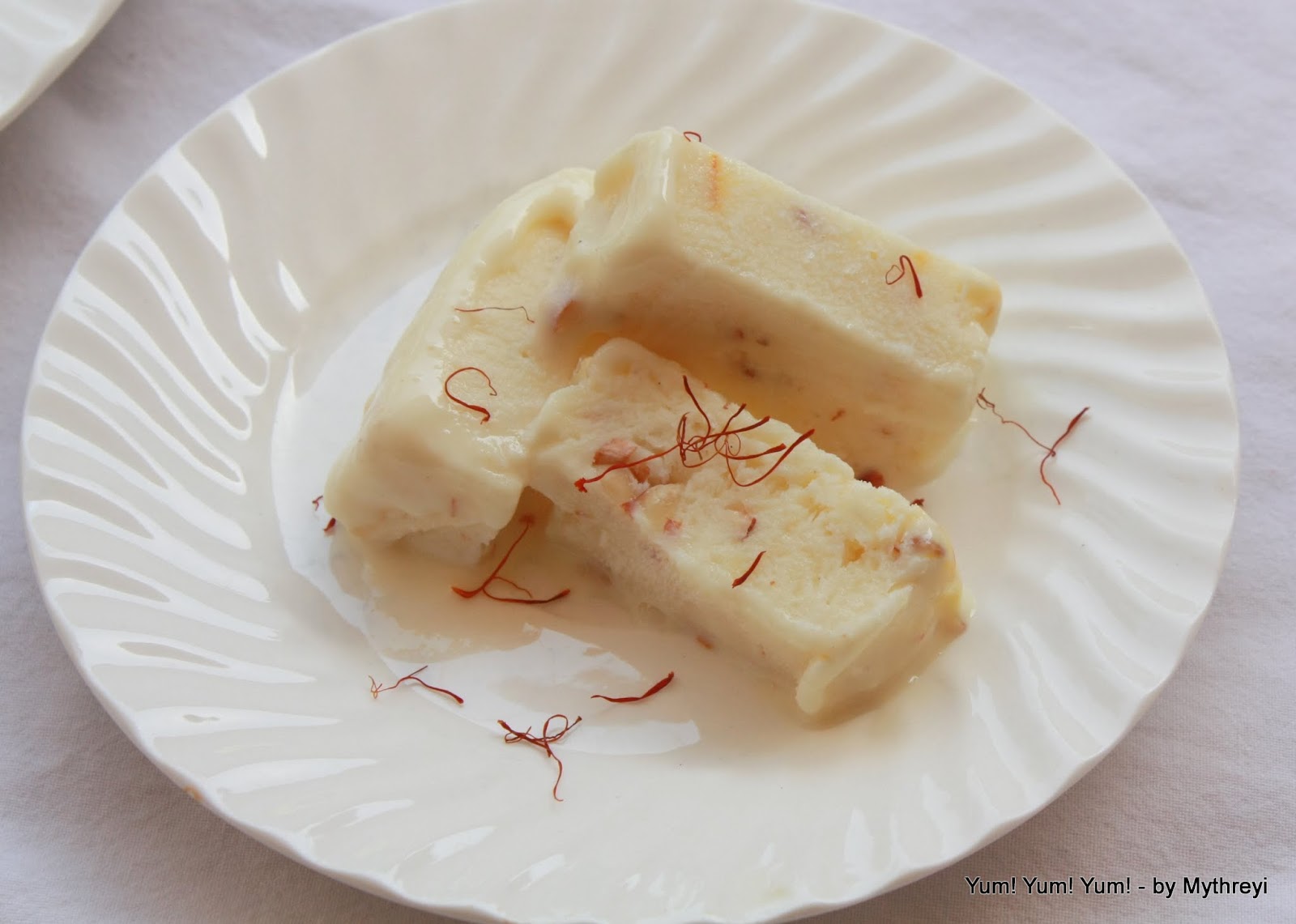Yum! Yum! Yum!: Kesar Badam Kulfi ~ Saffron Almond Ice Cream Bars