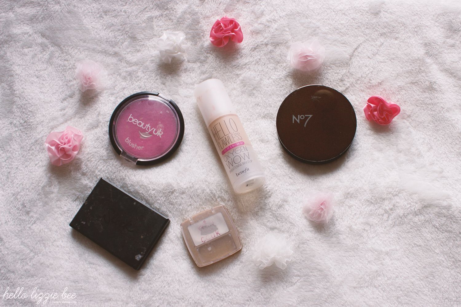 How to Do Gyaru Makeup with Sensitive Skin - Hello Lizzie Bee