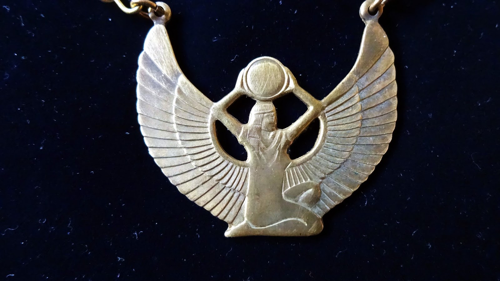 Fantasy Jewellery: COLLANA ISIDE ALATA