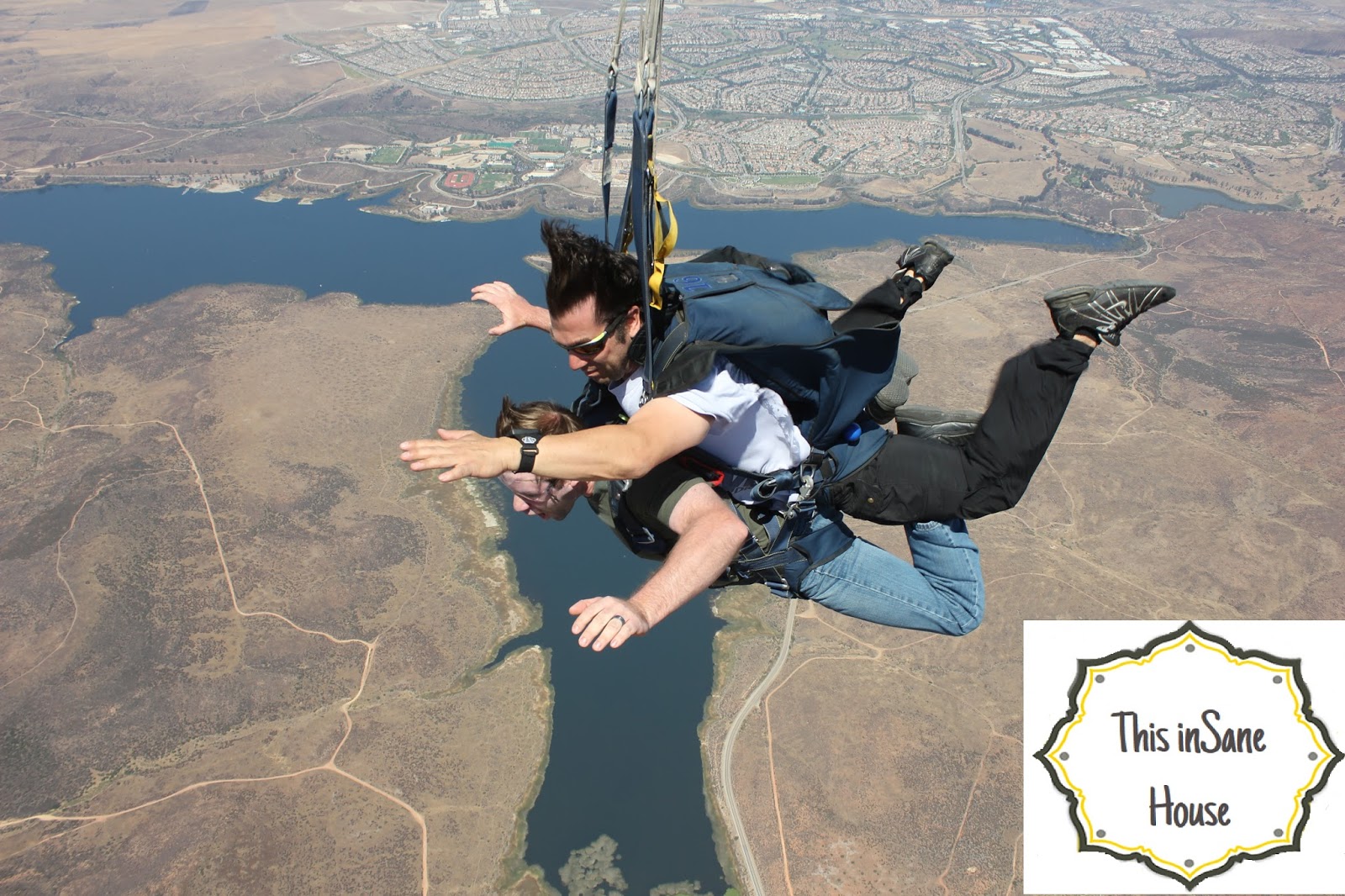 This inSane House: What to Expect When Skydiving