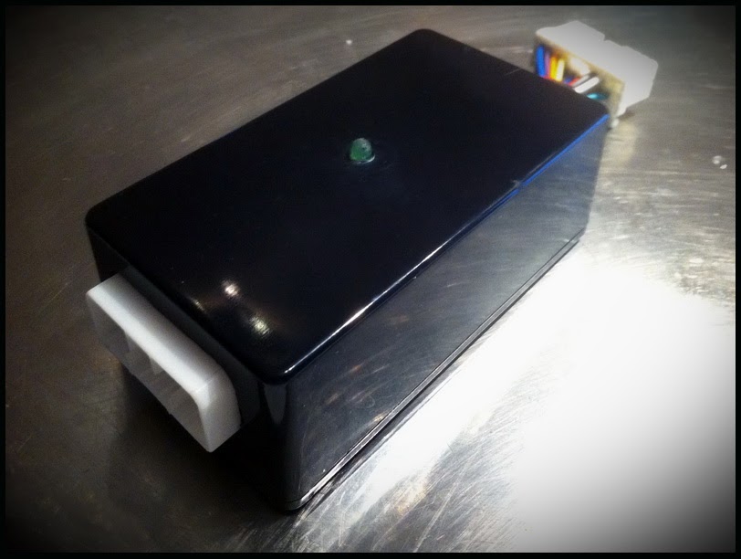 JDMbits: Exclusive: Rev Limit Controller For GReddy Emanage Blue!