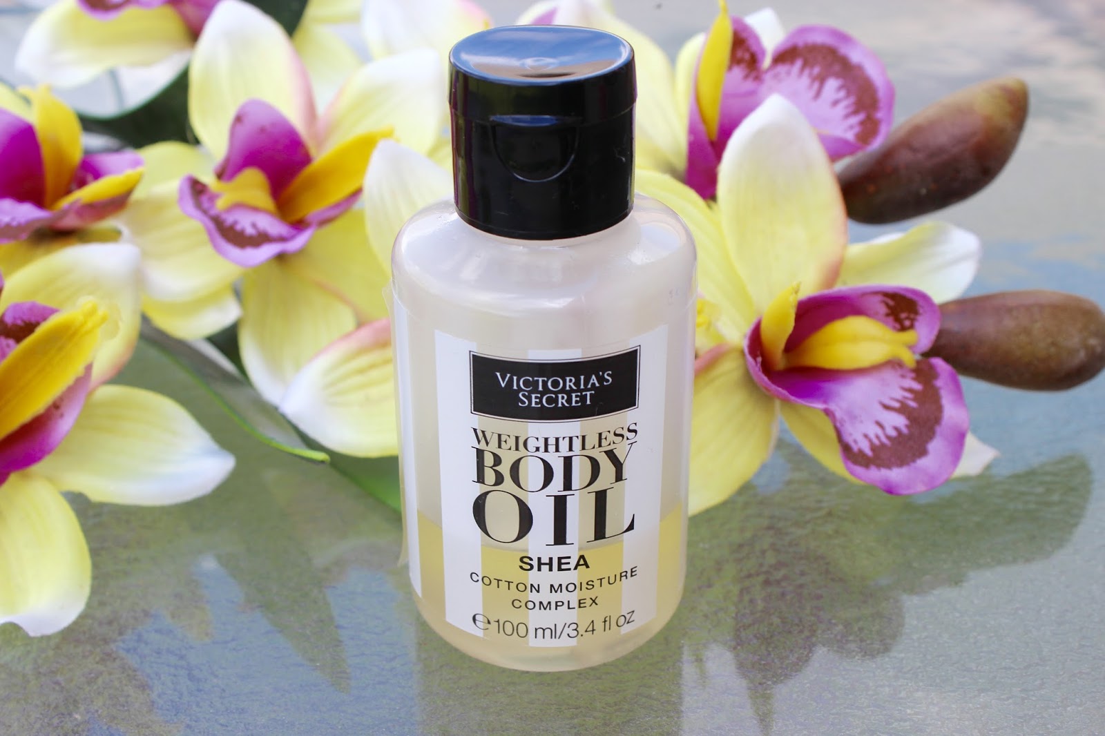 Ambi in Wonderland: Victoria's Secret weightless Body Oil, Shea