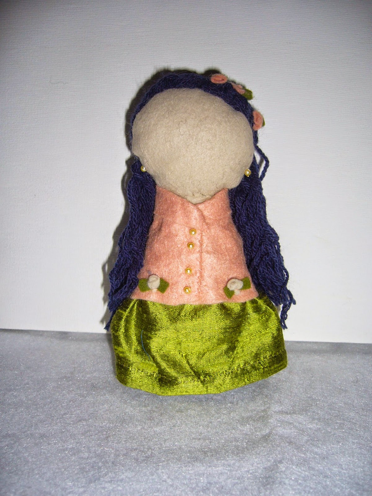 Dolls and I: More faceless felt dolls 2010