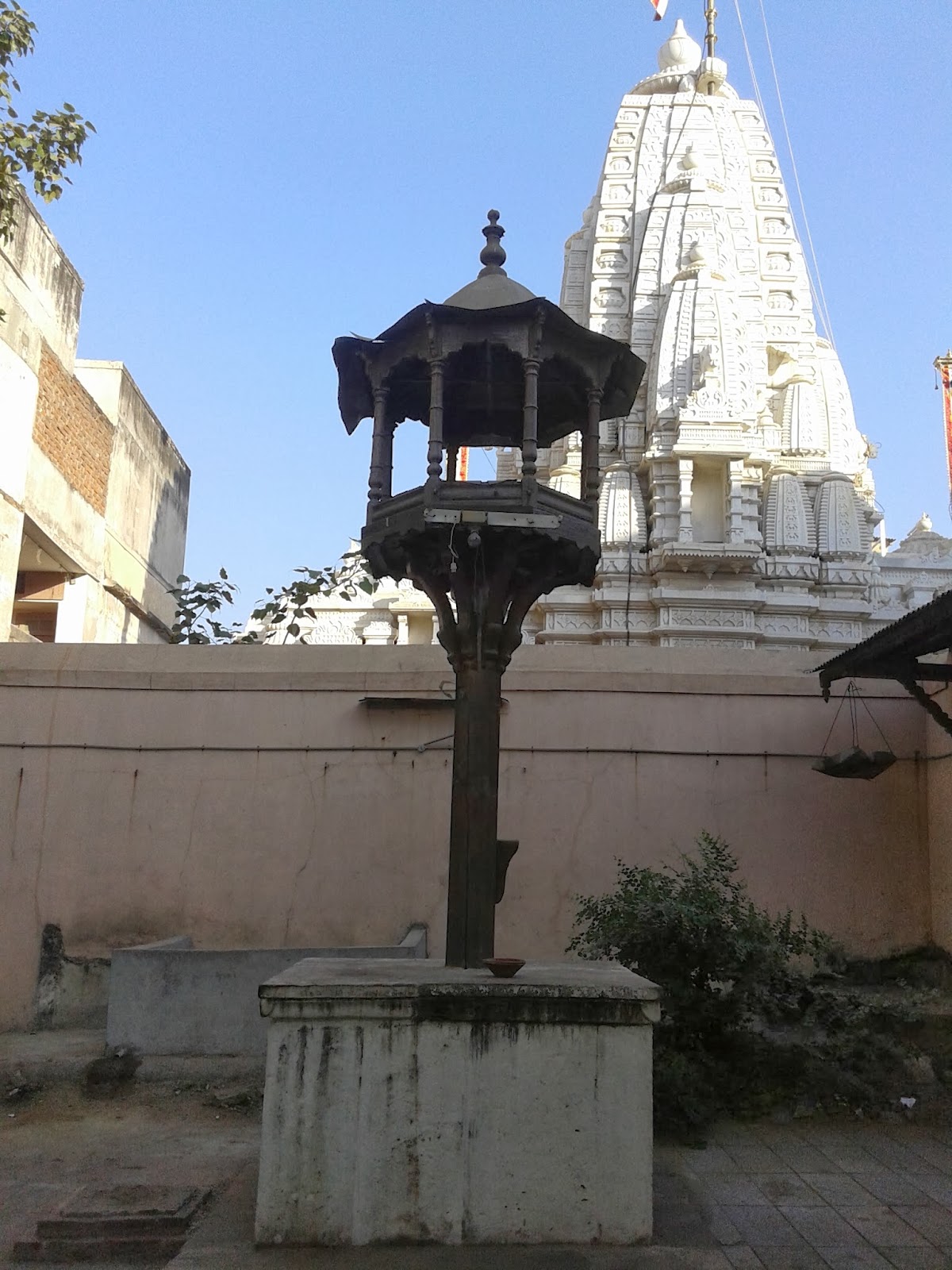 Abhivyakti: “The Walled city” : Revisiting the Roots