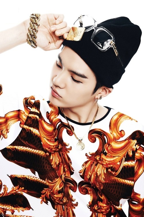 K-POP: Suga - 2 Cool 4 Skool (Photoshoot)
