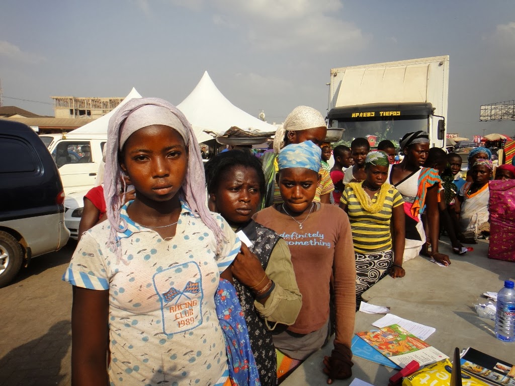 Dynamic Vessels International : The Kayayei of Southern Ghana