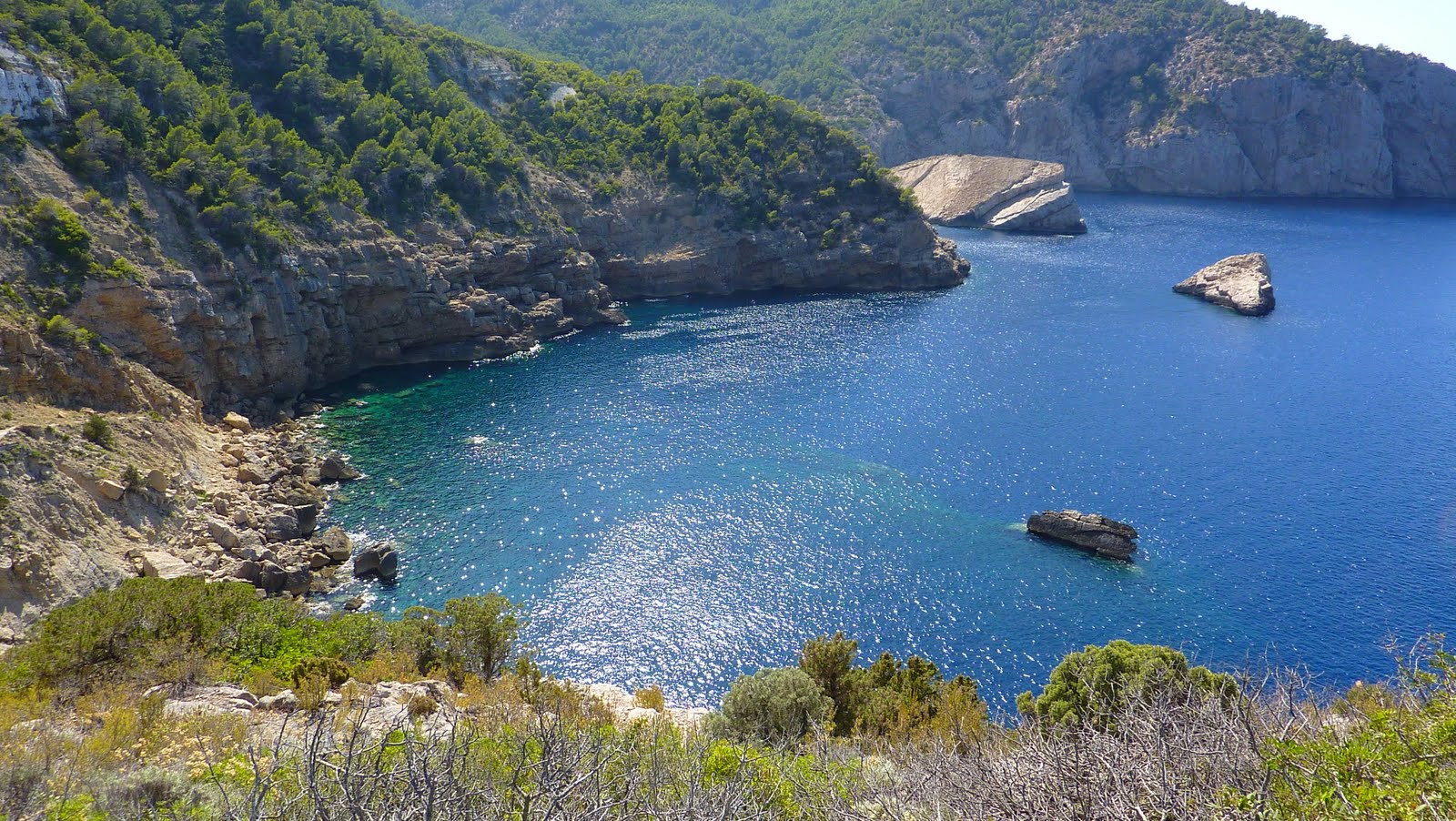 Descubrir las playas y calas escondidas de Ibiza | Ibiza: Alquiler de ...