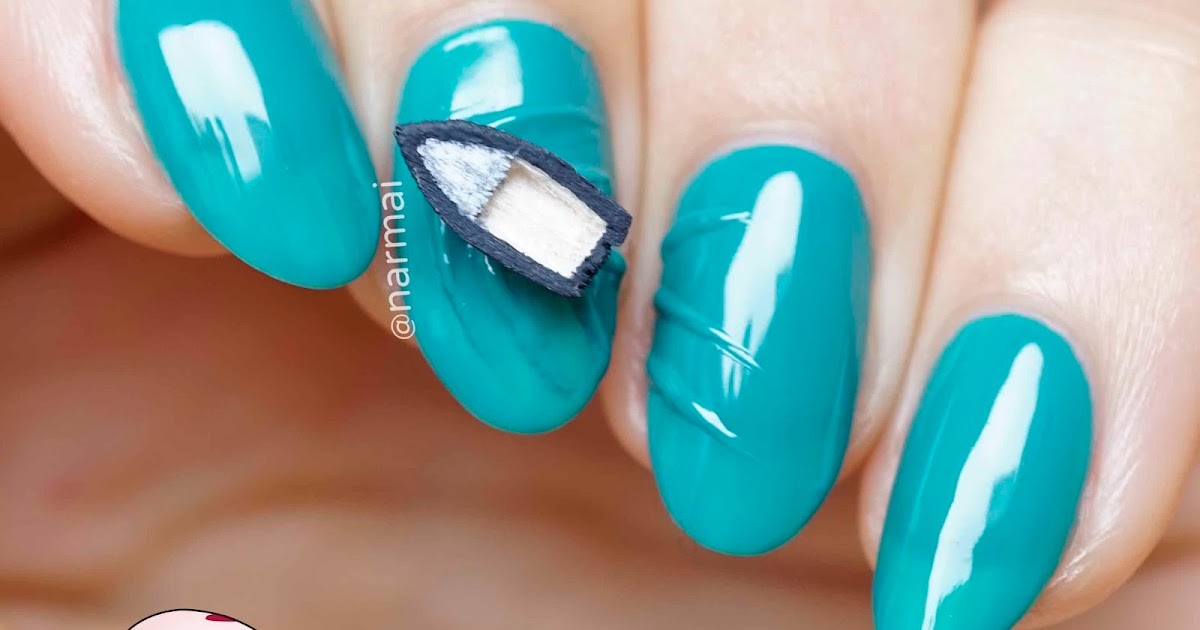 PiggieLuv: Boat ripples nail art