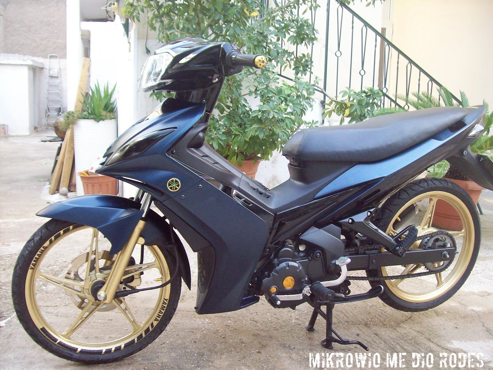 Mikrowio me dio rodes: Yamaha Crypton X RaceTech