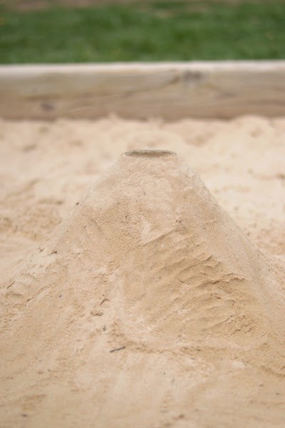 Kids Summer Bucket List : How to Make a Sand Volcano at the Beach