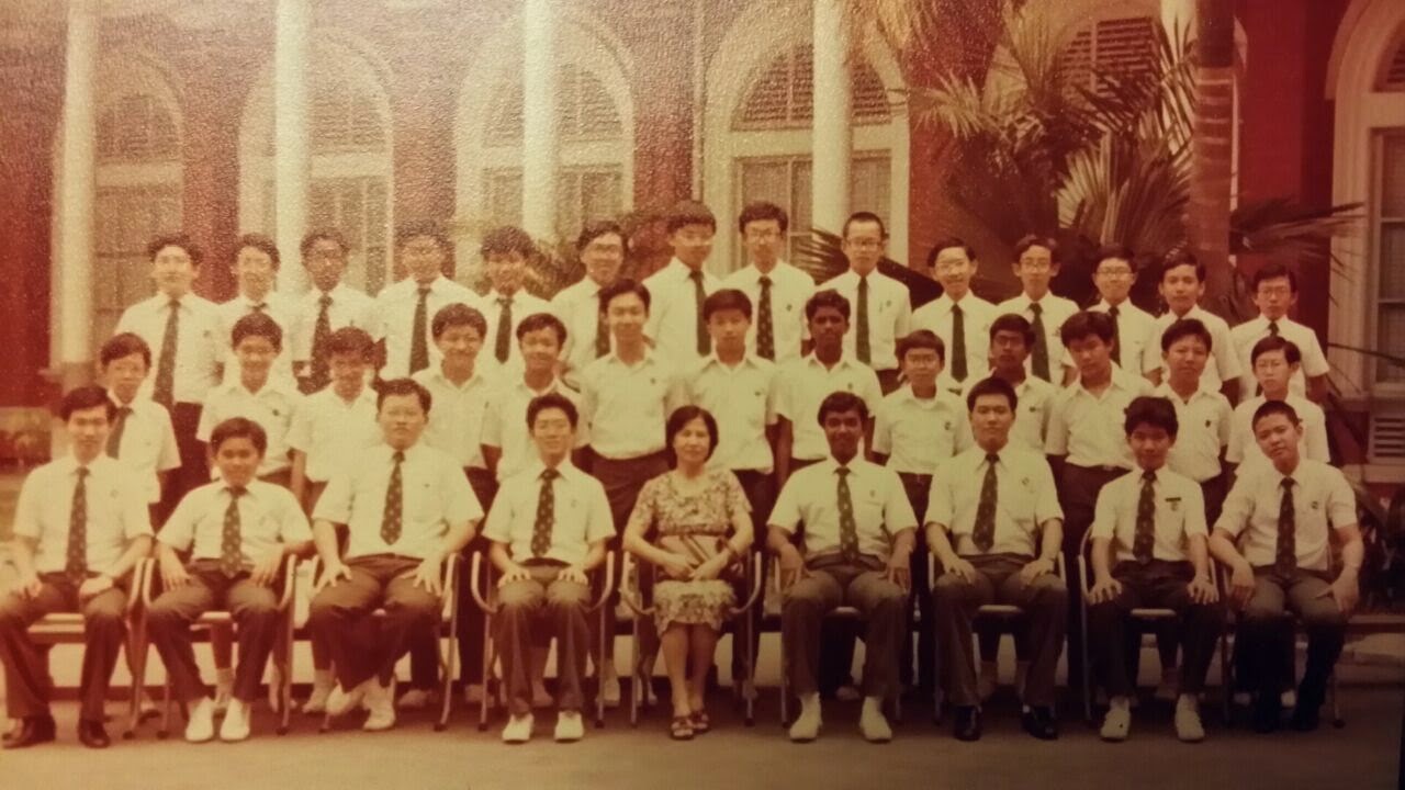 Musing of an Expressive, Ordered and Restless Mind: Old class photos ...