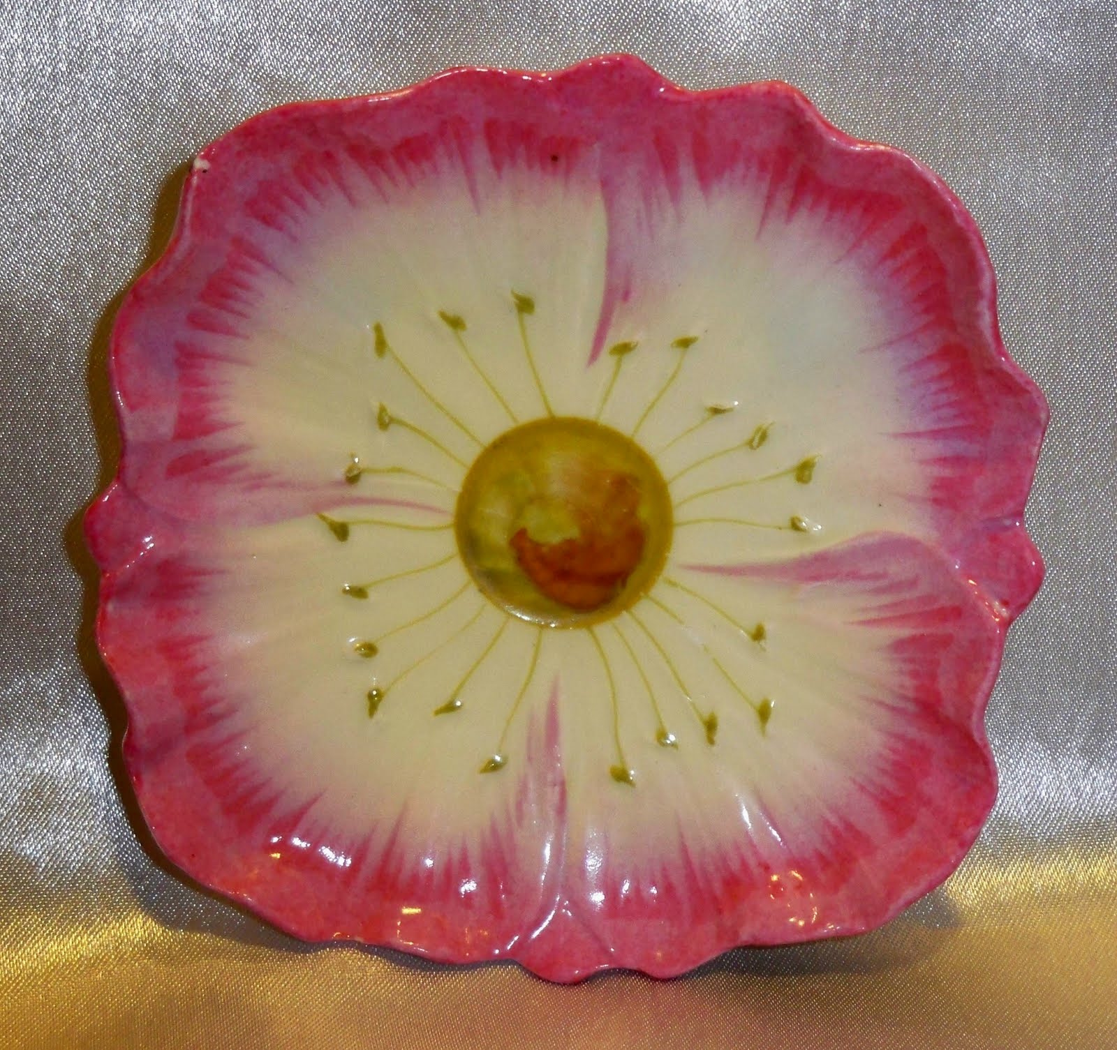 Demitasse Cups & saucers: Saucer & Plate Shapes, Styles & Designs