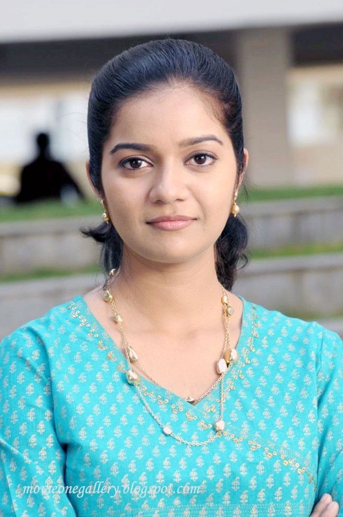 Swathi Reddy Actress Photos ~ MovieONE Gallery