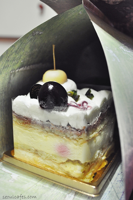 Seoul cafes: l'arome de pain - cake to go & box