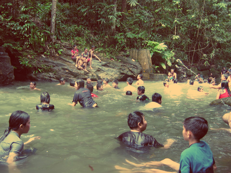 Updates-on-ariel.blogspot.com: BBQ @ Matang Family Park.