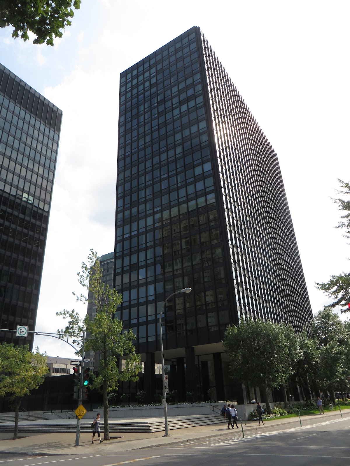 EntreVoir: Westmount Square - Ludwig Mies van der Rohe